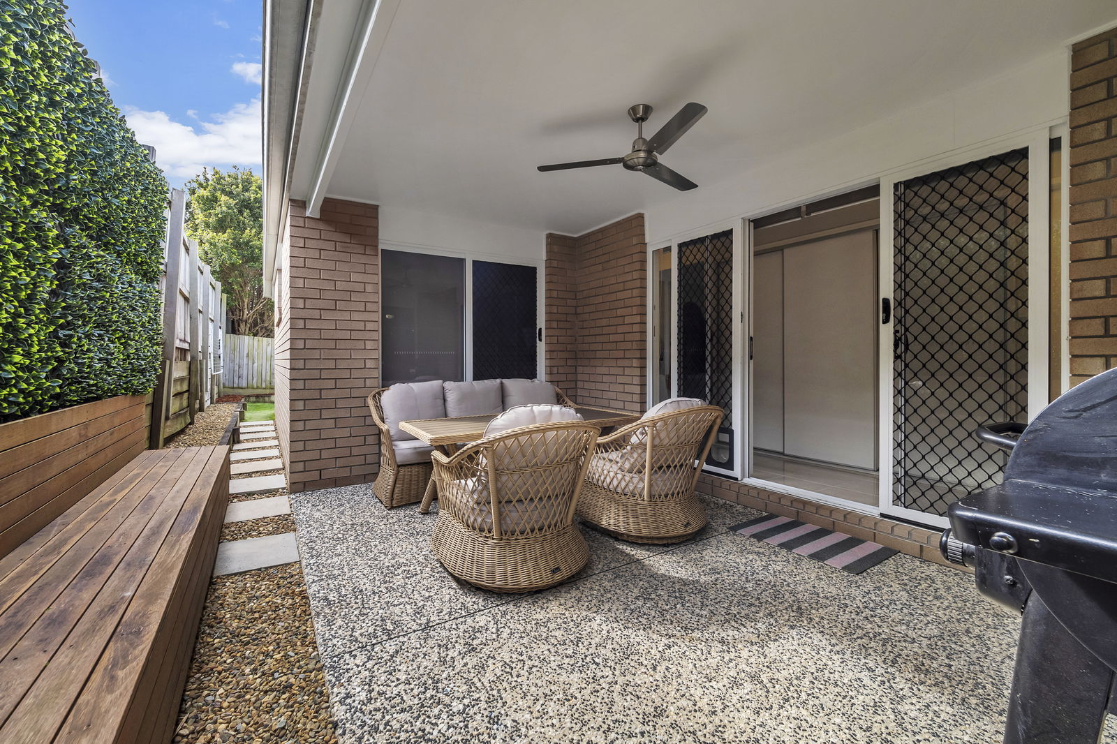 4 Keppel Close, Springfield Lakes QLD 4300